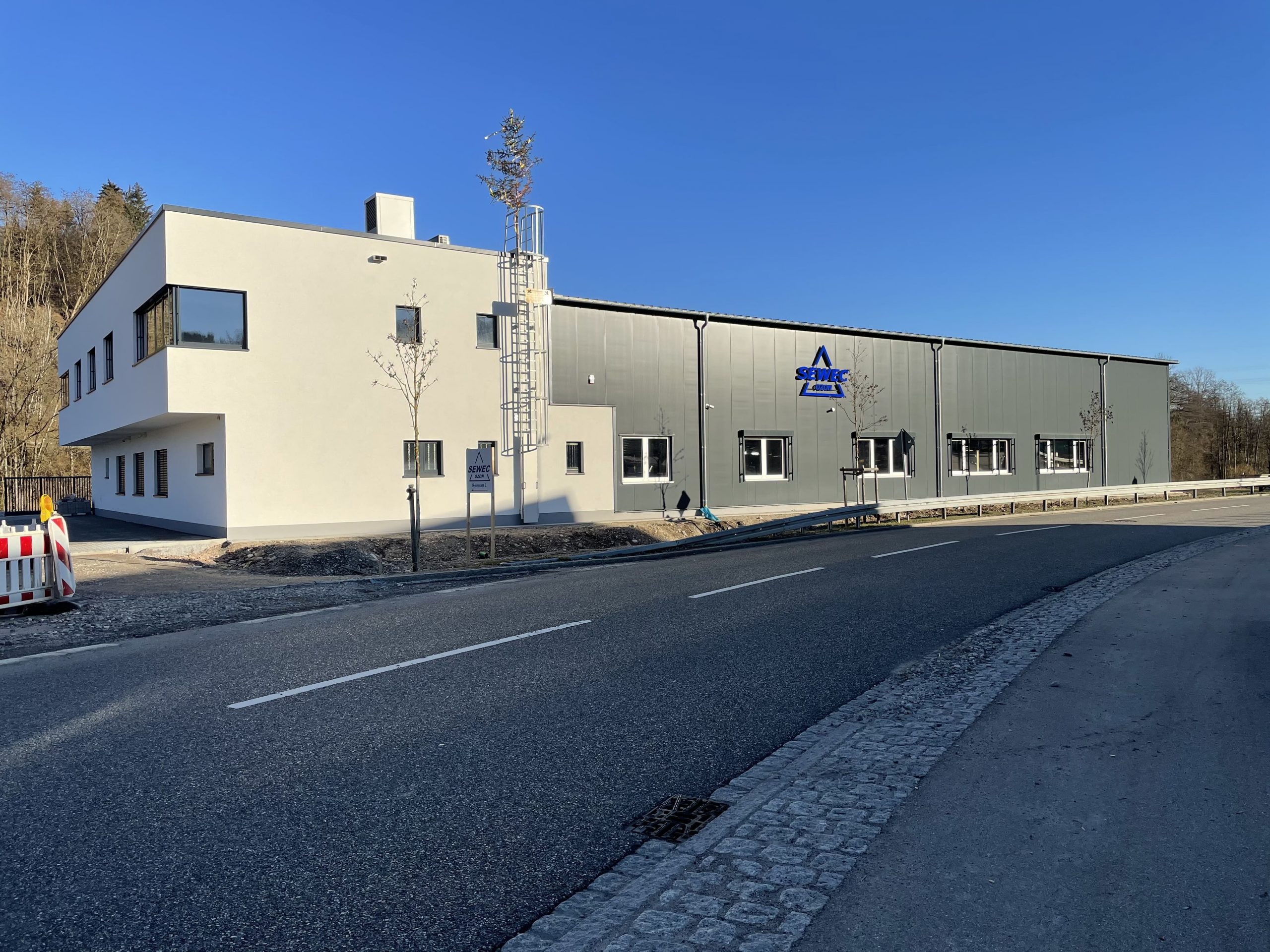 company – SewecOzon